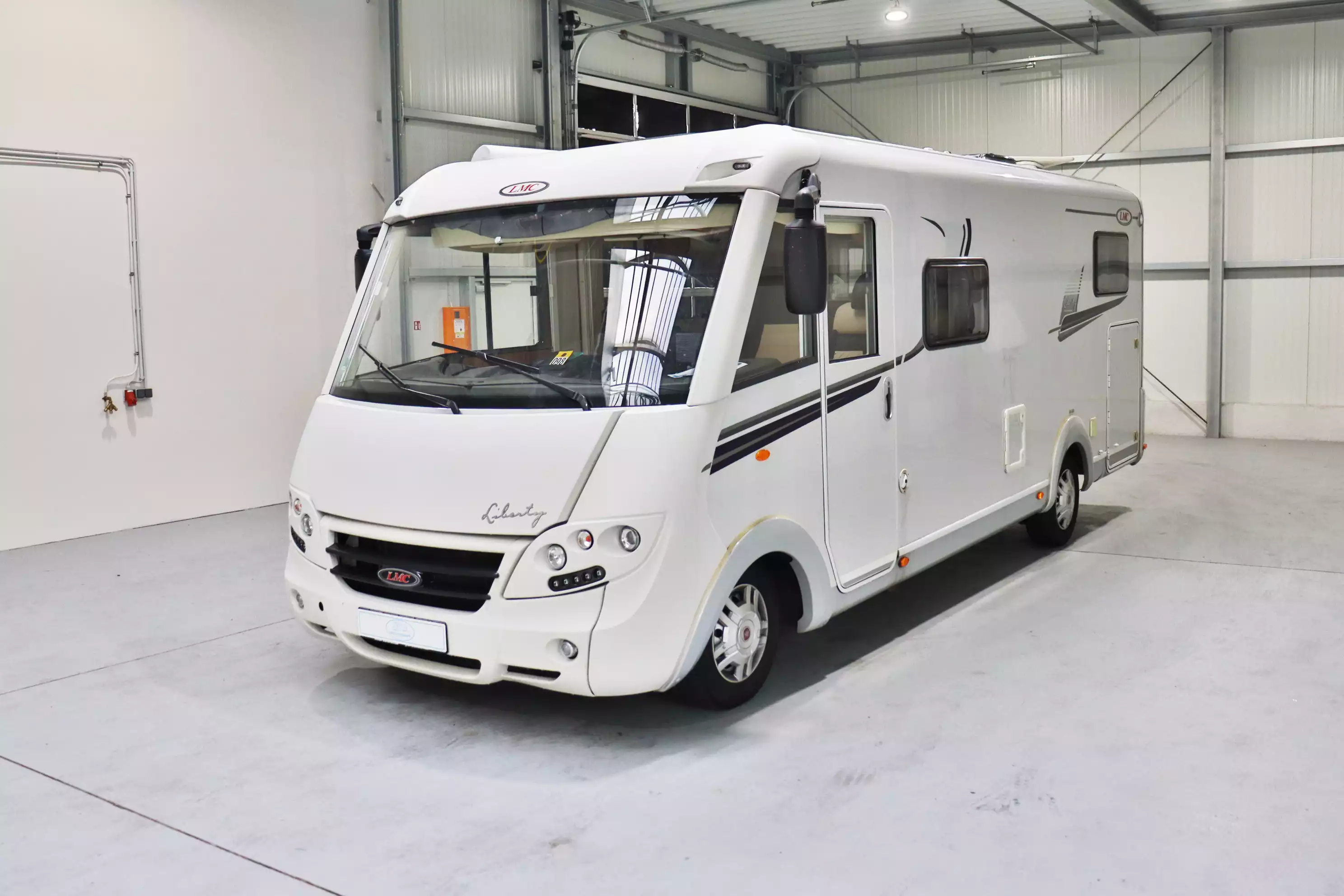 LMC Liberty I 675 G Explorer beim Wohnmobilpark in Bad Honnef kaufen